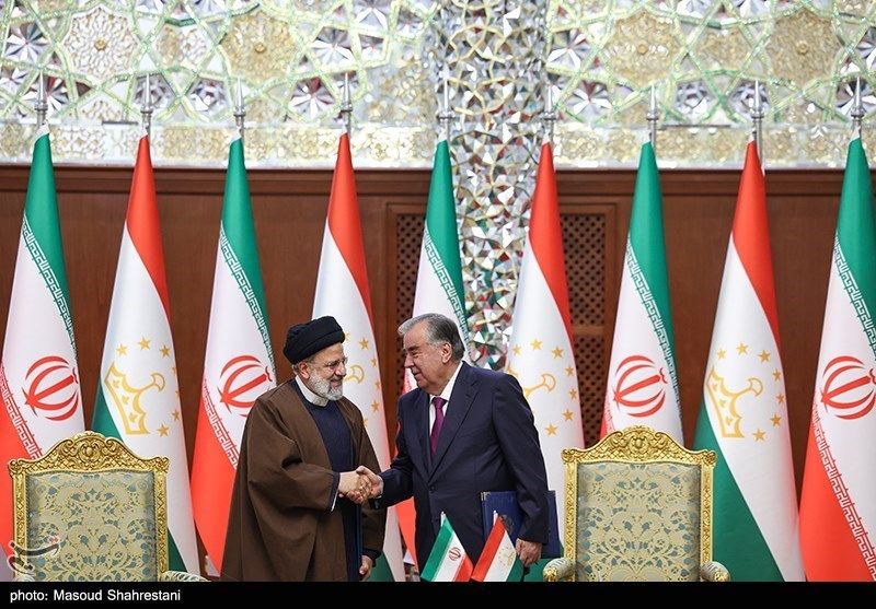 تصاویر امضای اسناد همکاری میان ایران و تاجیکستان